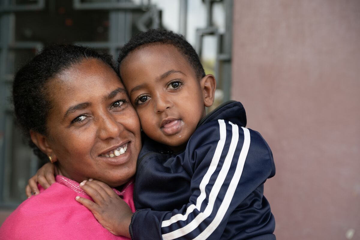 Coffee Ceremony Lifts Moms In A Hard Place - OneChild